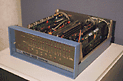 controlroom1: Komputer Generasi keempat (1971-sekarang)