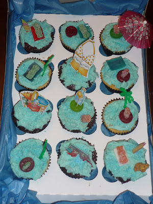 Pool Party Cupcakes!