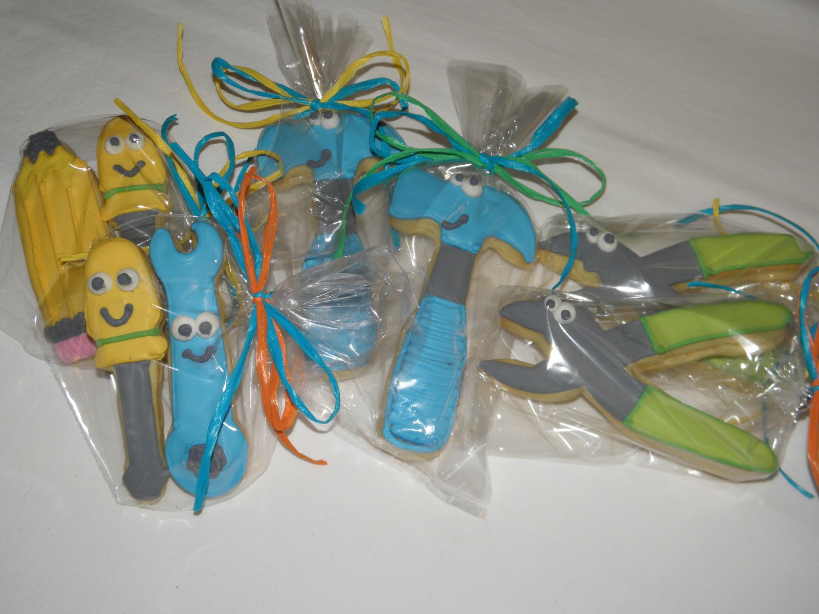 Cookie Dreams Cookie Co.: Handy Manny Cookie Favors
