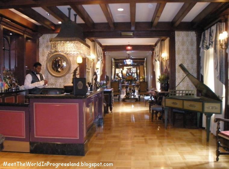 Meet The World: Lounge Alley & More At Club 33