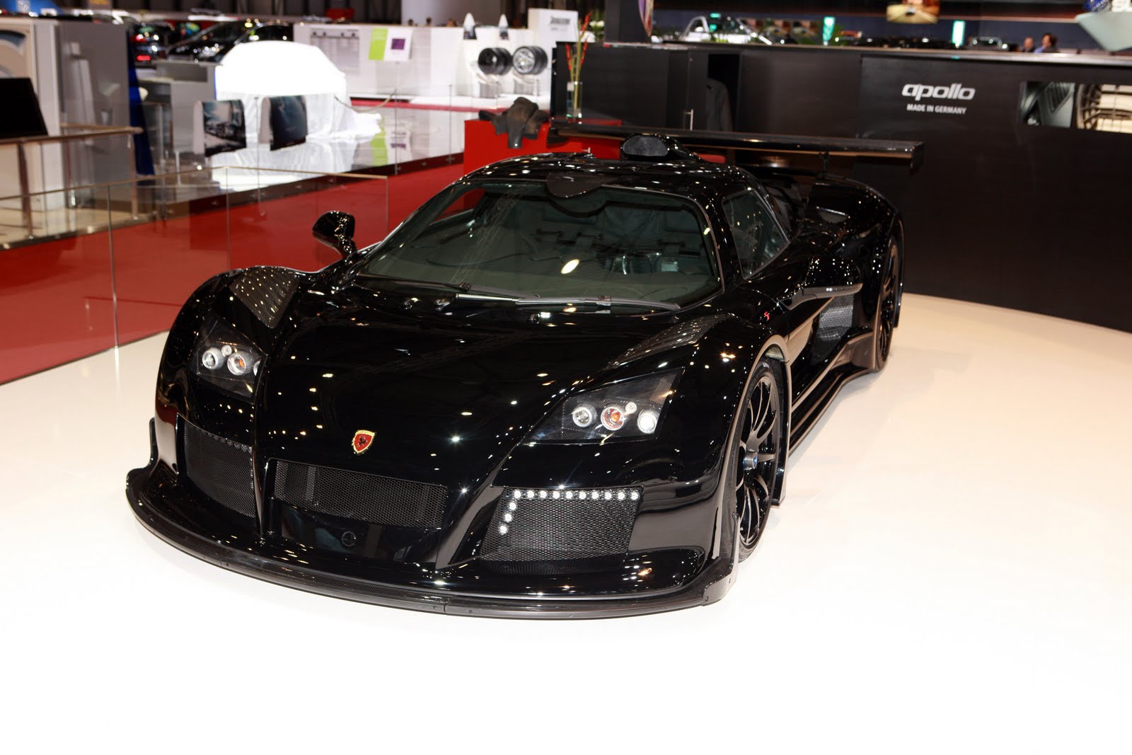 Only Carz: The 2008 Gumpert Apollo (Racing Version)