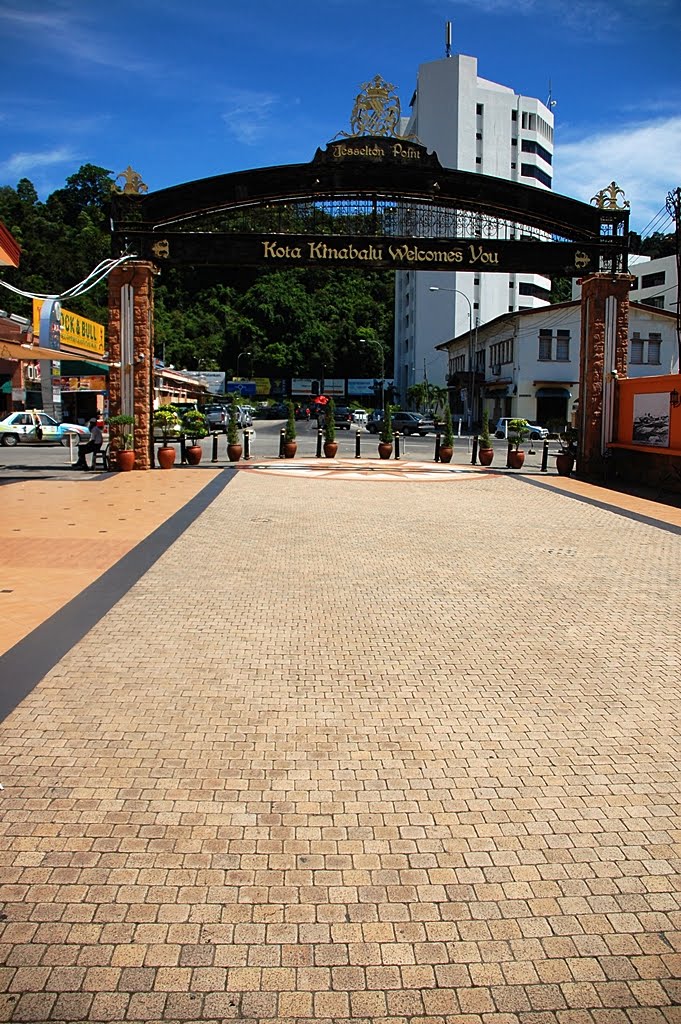 THROUGH MY HUMBLELENS: Land of Borneo Manukan Island