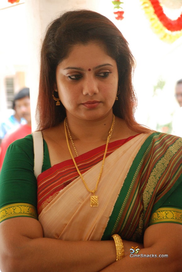 cute photos: Actress Yuvarani new photos