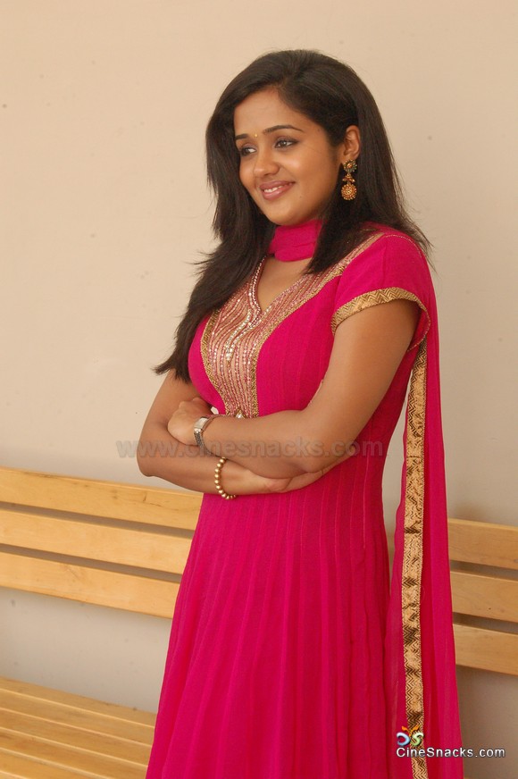 Ananya to enter wedlock ~ World Cinema News