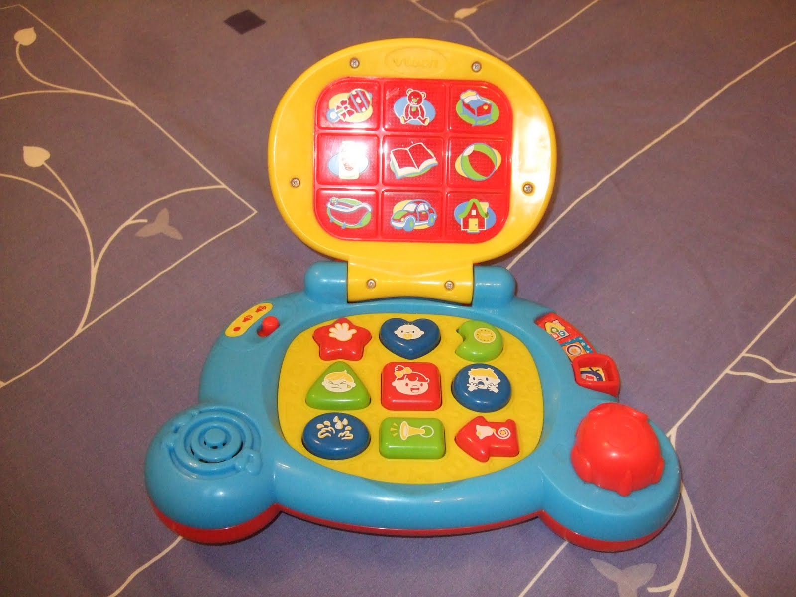 Twinkle twinkle little star: vtech baby laptop