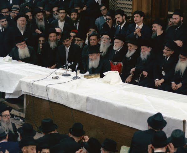 Chabad-Revisited: Rebbe: The Essential Definition