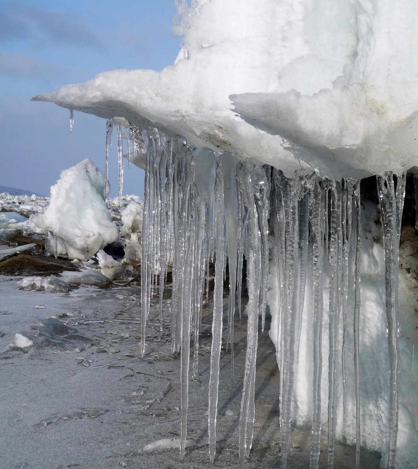 Ice Labyrinth: Even the icicles were dirty ...