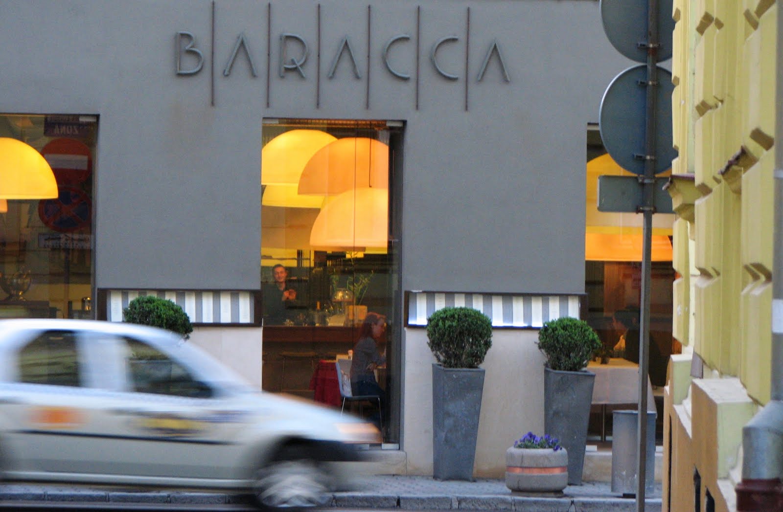 urban cluj: Baracca