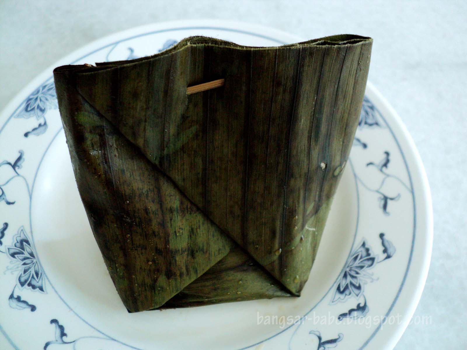 Kuih Bongkong @ Baba Charlie Nyonya Cake, Malacca - Bangsar Babe