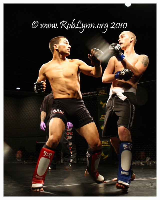 The travels of Rob Lynn: Just got back in from Locked in a Cage MMA ...