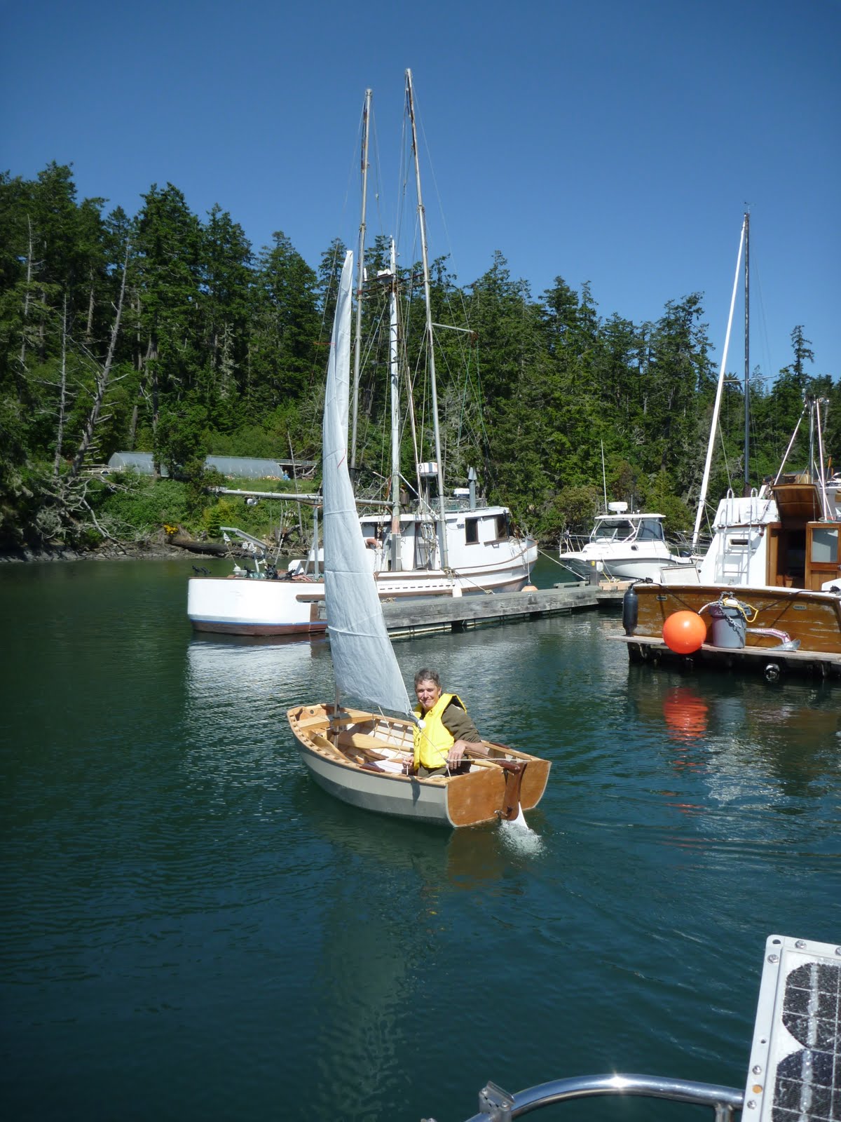 Mostly About Boats : The "BLACK FLY" Dinghy 7: First Sail
