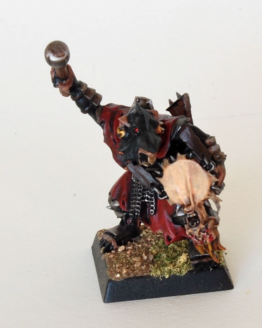 Awakening Ynnead: Stormvermin with Converted Standard Bearer