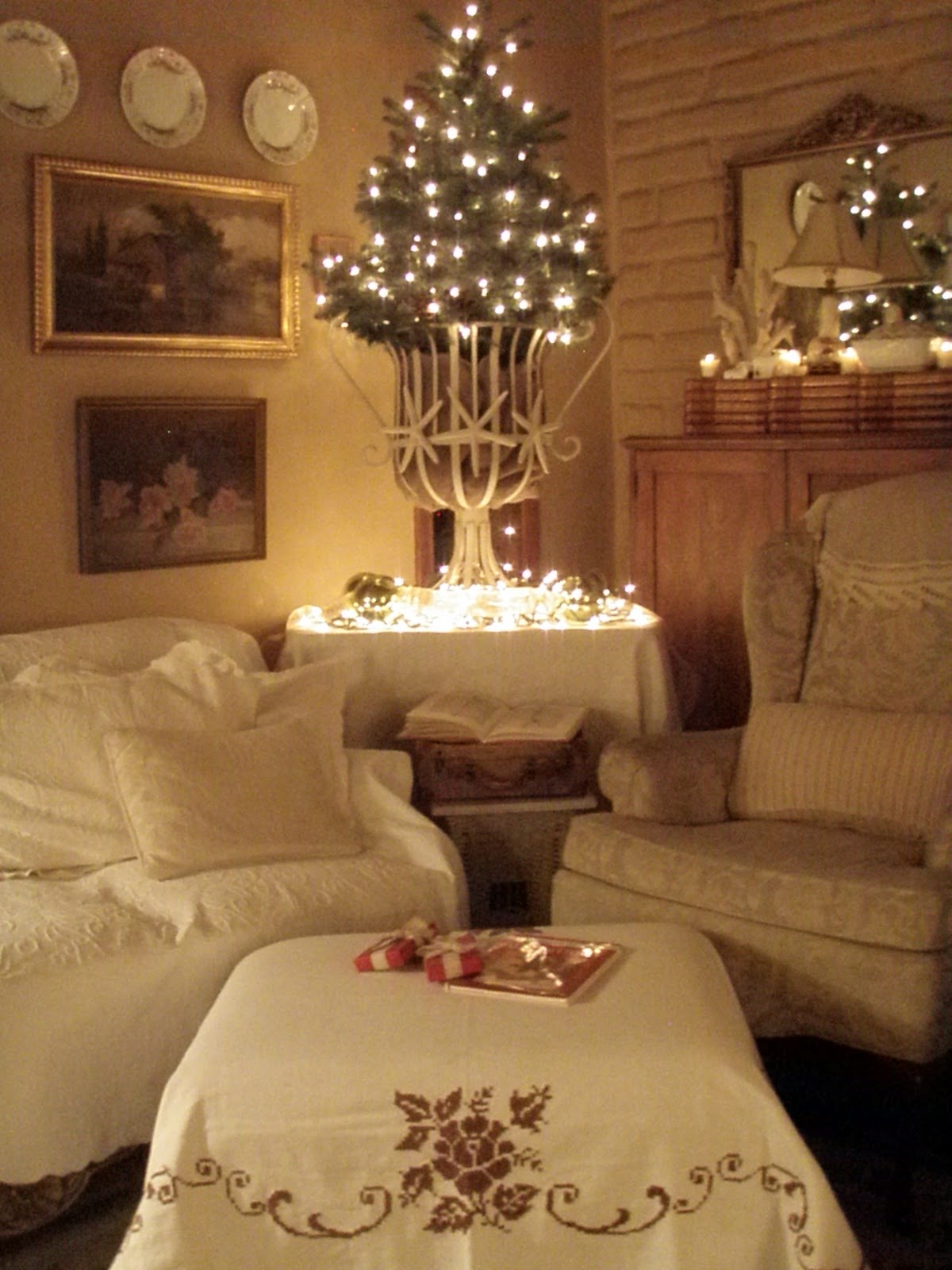 Cabin & Cottage : An Old Fashioned Christmas