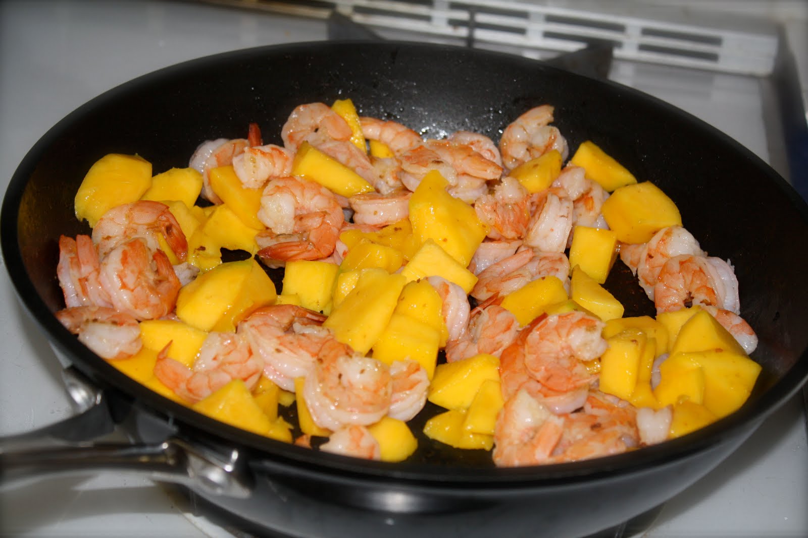 Ancient Wisdom, Modern Kitchen Blog: Marvelous Mango Shrimp