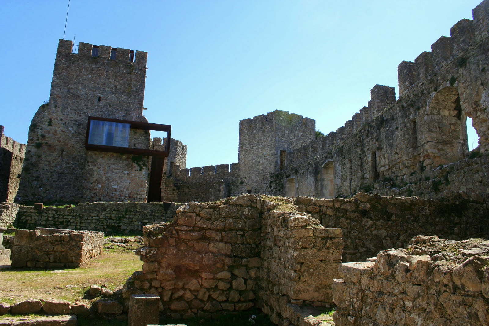 a touch of lisbon: Castelo de Pombal