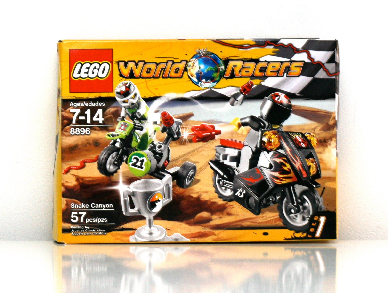 Maniac des LEGO: Review LEGO World Racers : Set 8896 - Le canyon du serpent