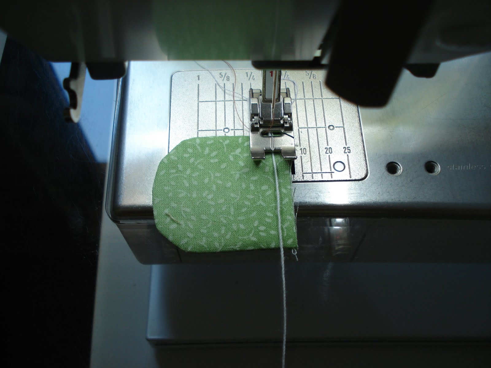 NeedledMom: Flower Fabric Tutorial