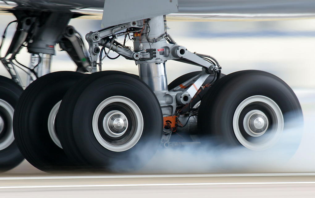 Aircraft Maintenance Support: B727 and B737 Tire Slippage on Wheels