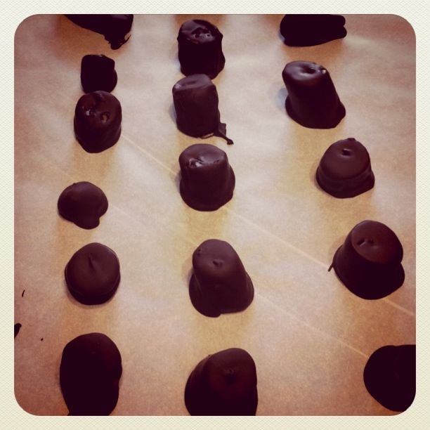 Homemade Chocolate Dipped Fruits ~ Candid Food