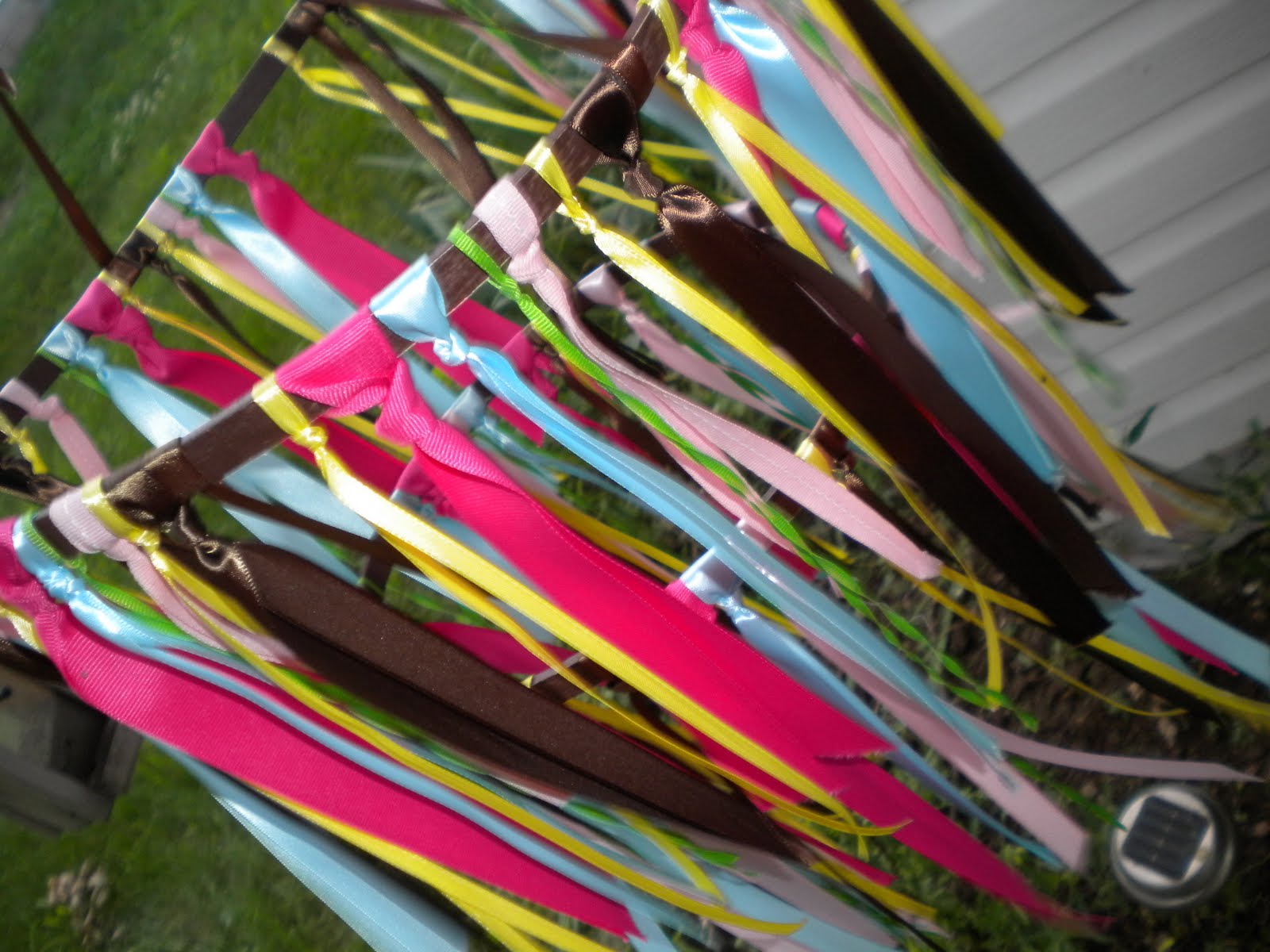 DIY Wednesday: Ribbon Hoop Mobile | The Dabbling Crafter