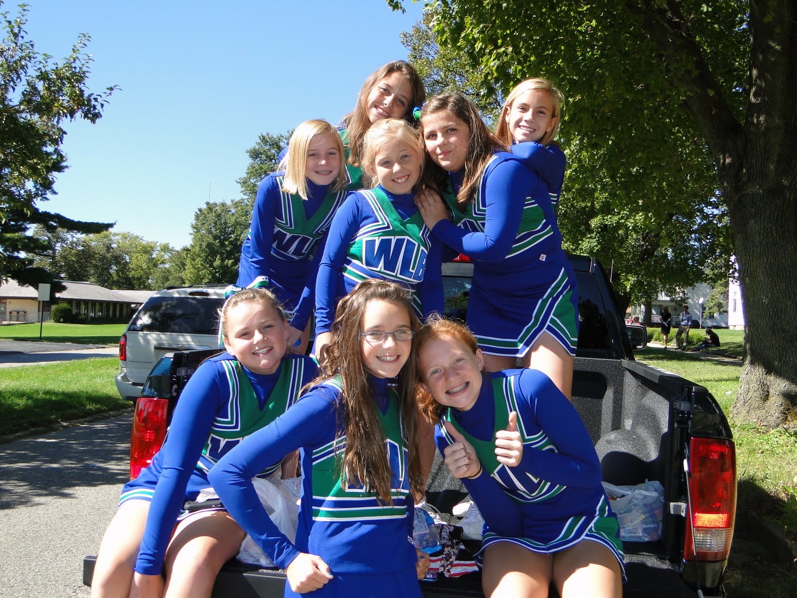 WLB Cheerleading: LCHS Homecoming Parade