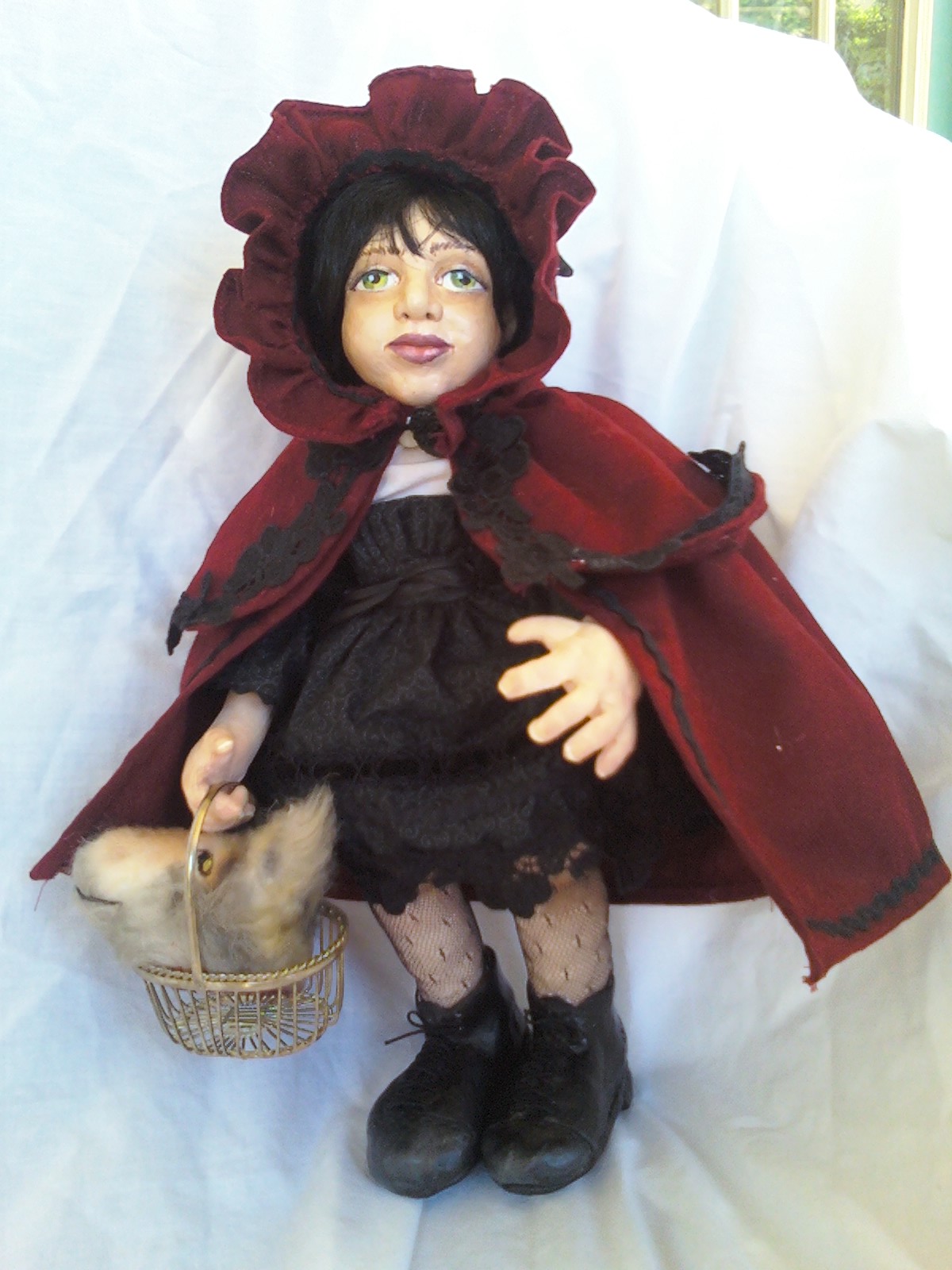 Craftewoman's workshop: Gothic Little Red Riding Hood