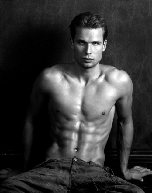 Male Model Emanuel Lundgren | Model Galleries