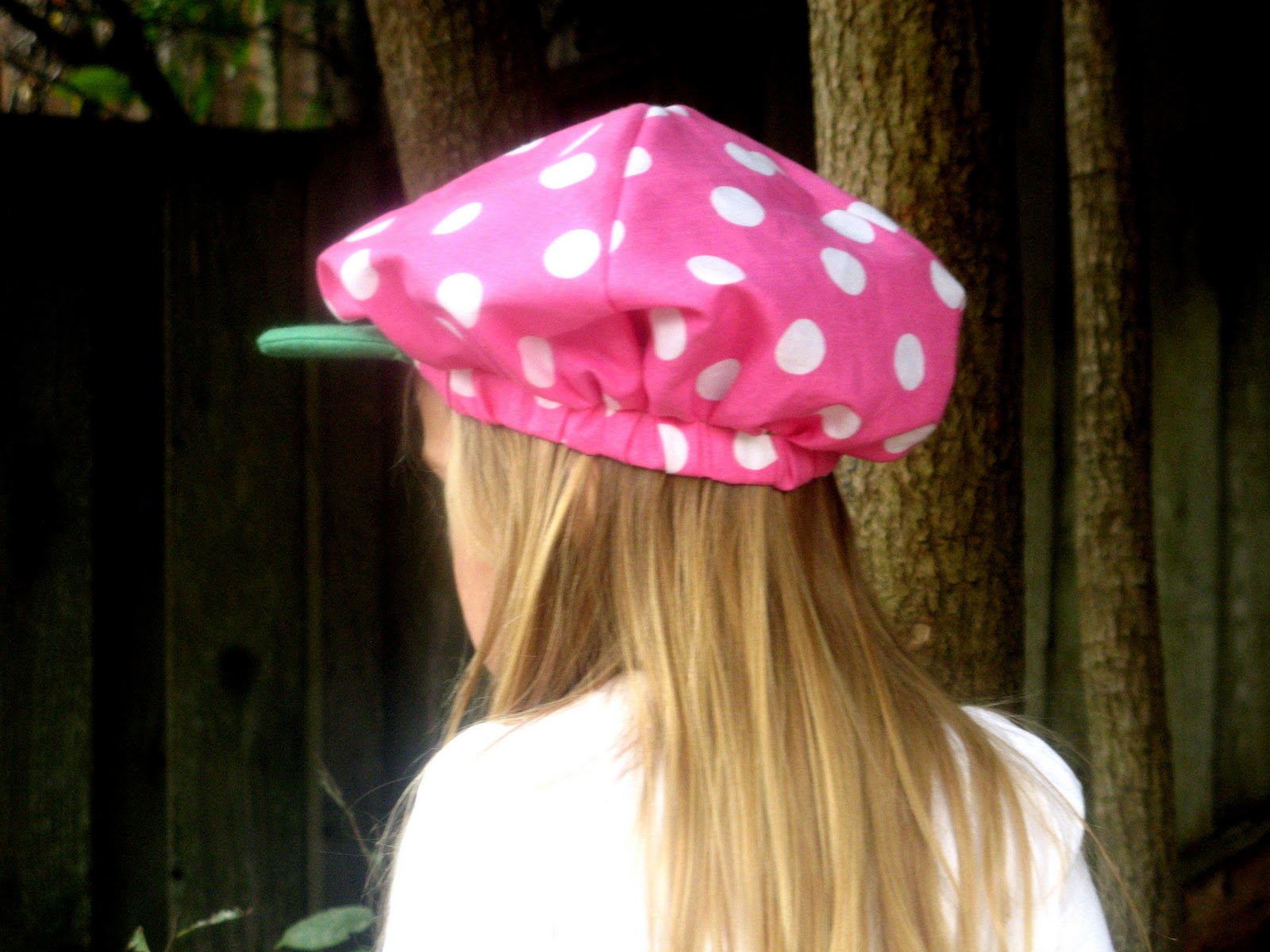 Apt. 90: Tutorial: Strawberry Shortcake Hat