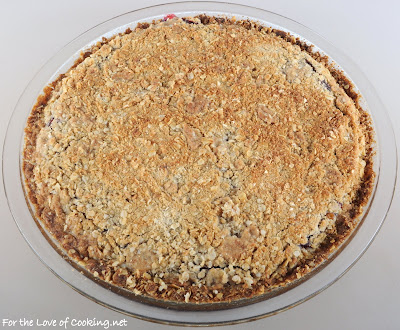 Raspberry Oatmeal Crumb Pie | For the Love of Cooking