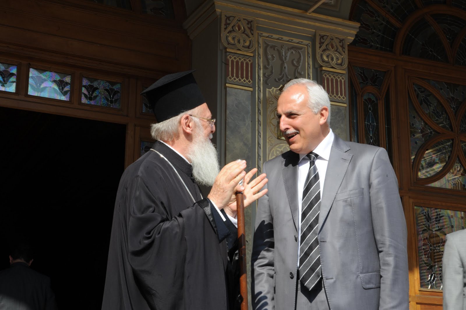 ΦΩΣ ΦΑΝΑΡΙΟΥ: ΕΘΙΜΟΤΥΠΙΚΗ ΕΠΙΣΚΕΨΗ ΤΟΥ ΠΑΤΡΙΑΡΧΟΥ ΣΤΟΝ ΝΕΟ ΝΟΜΑΡΧΗ ΤΗΣ ...