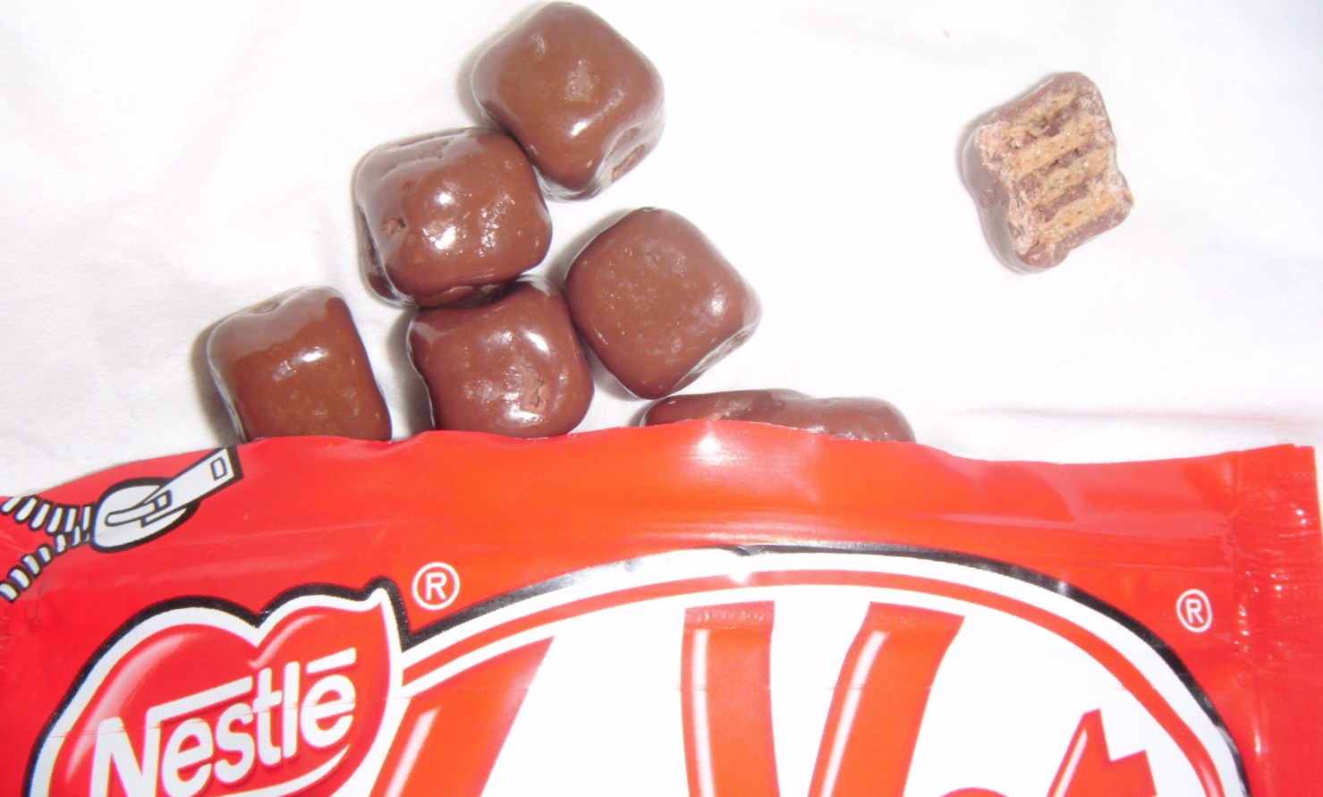 FOODSTUFF FINDS: ‘Pop Choc’ in Kit Kat and Lion Bar Varieties (99p Store)