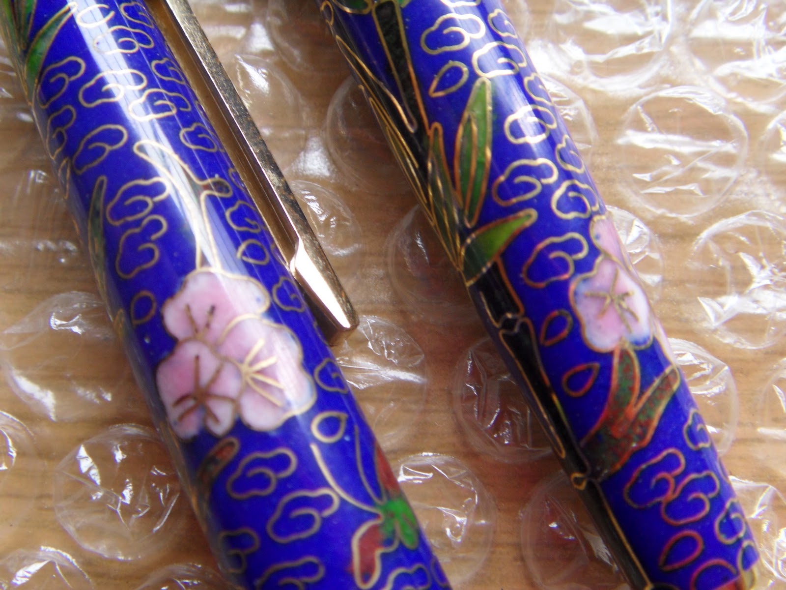 Vintage Pens and Other Good Stuffs Gem Shop: Vintage Chinese Golden ...
