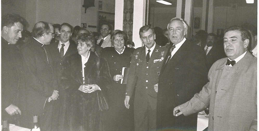 EL NUEVO BLOG DE EOS: SEMANASANTEROS ESCRIBEN SOBRE EL PRESIDENTE ...