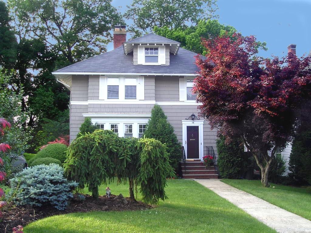 Content in a Cottage: 1915 Architectural Design for The American Foursquare