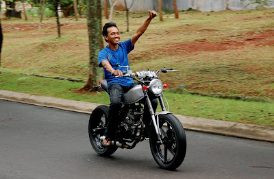 About Motorcycle: Honda CB 125 1976 Luxury Extreme Modification