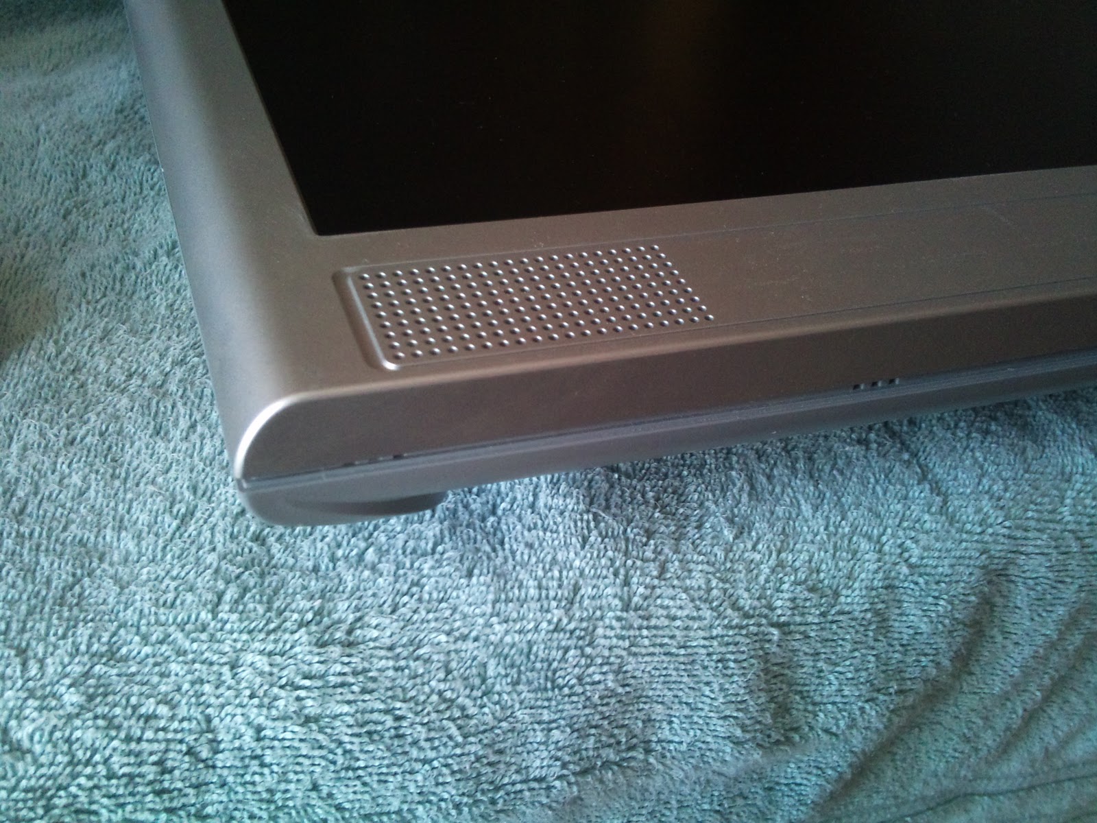 Dark Geek: ¿Como reparar un monitor HP vs19e?