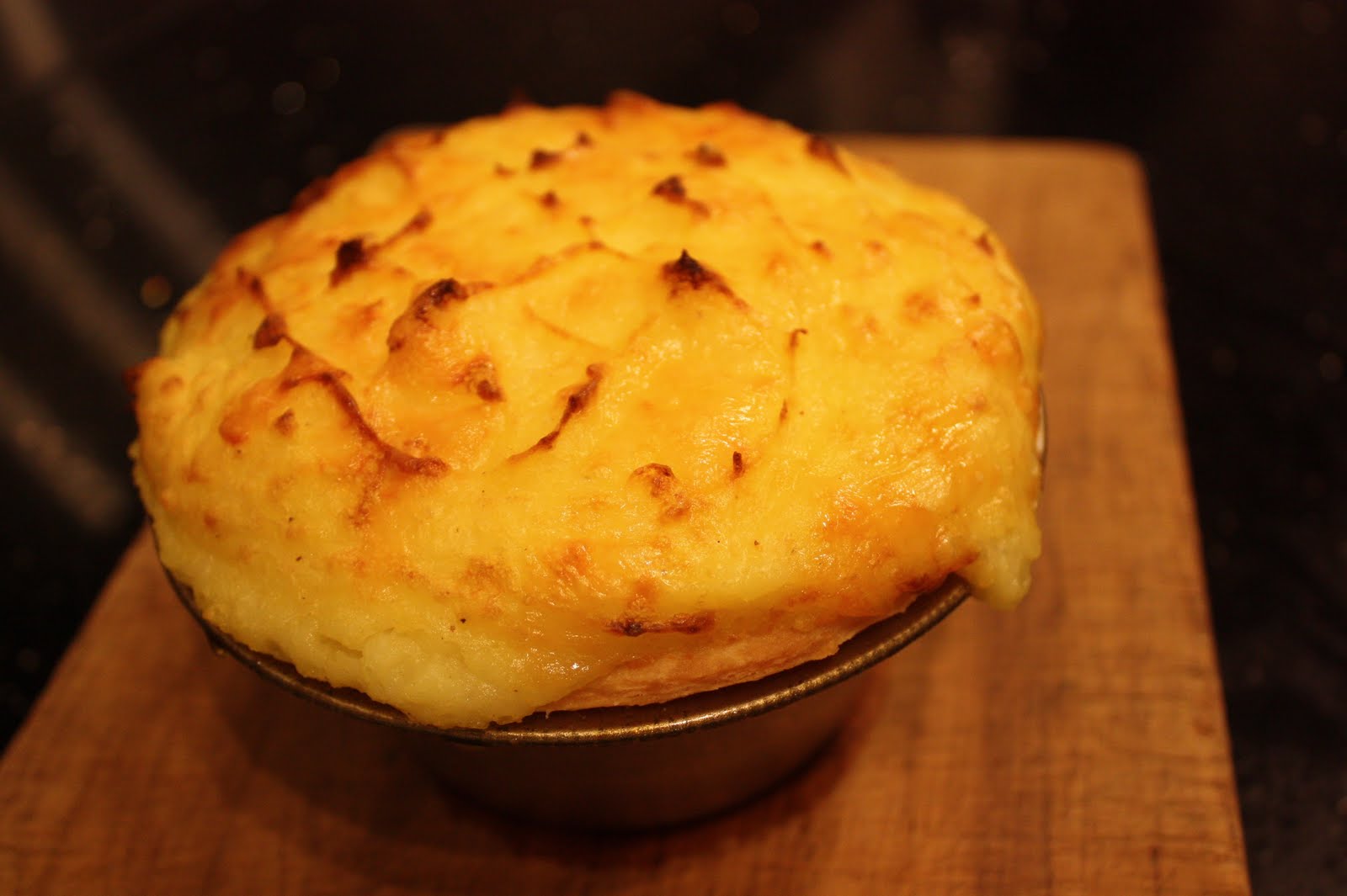 The Laughing Gastronome: po·ta·to topped pie