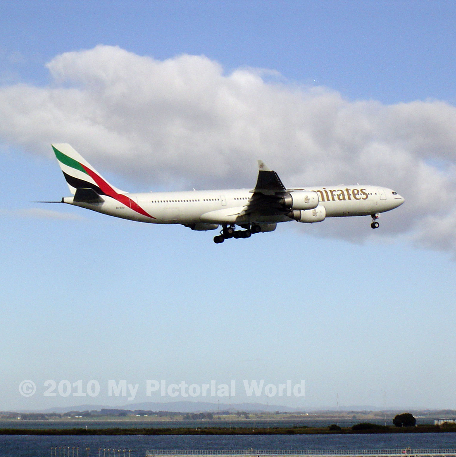 My Pictorial World: Emirates Airbus A340-500 Landing at Auckland ...