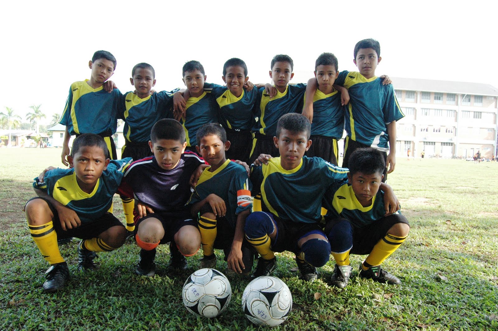 Pasukan Bola Sepak SK Pernu | Sekolah Kebangsaan Pernu.