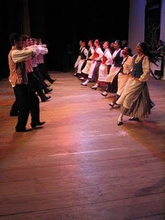 Reviver e Aprender: Catira a dança dos pés rápidos.