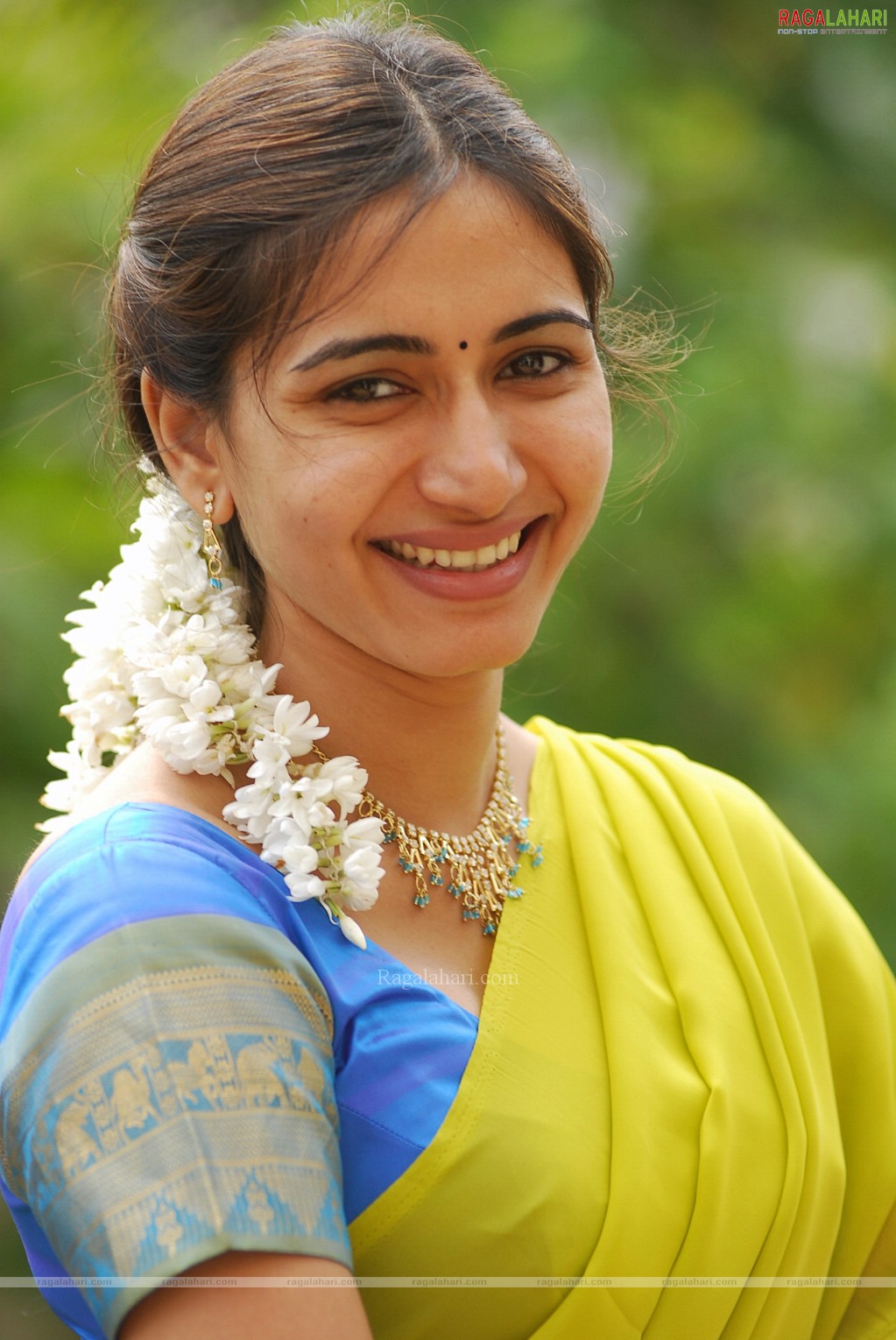 Parasparam Serial Actress Revathi Krishna
