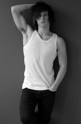 Favorite Hunks & Other Things: Favorite New Face of the Day: Paul Coster