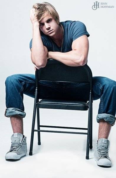 Favorite Hunks & Other Things: New Face Of The Day: Tommy Cupples