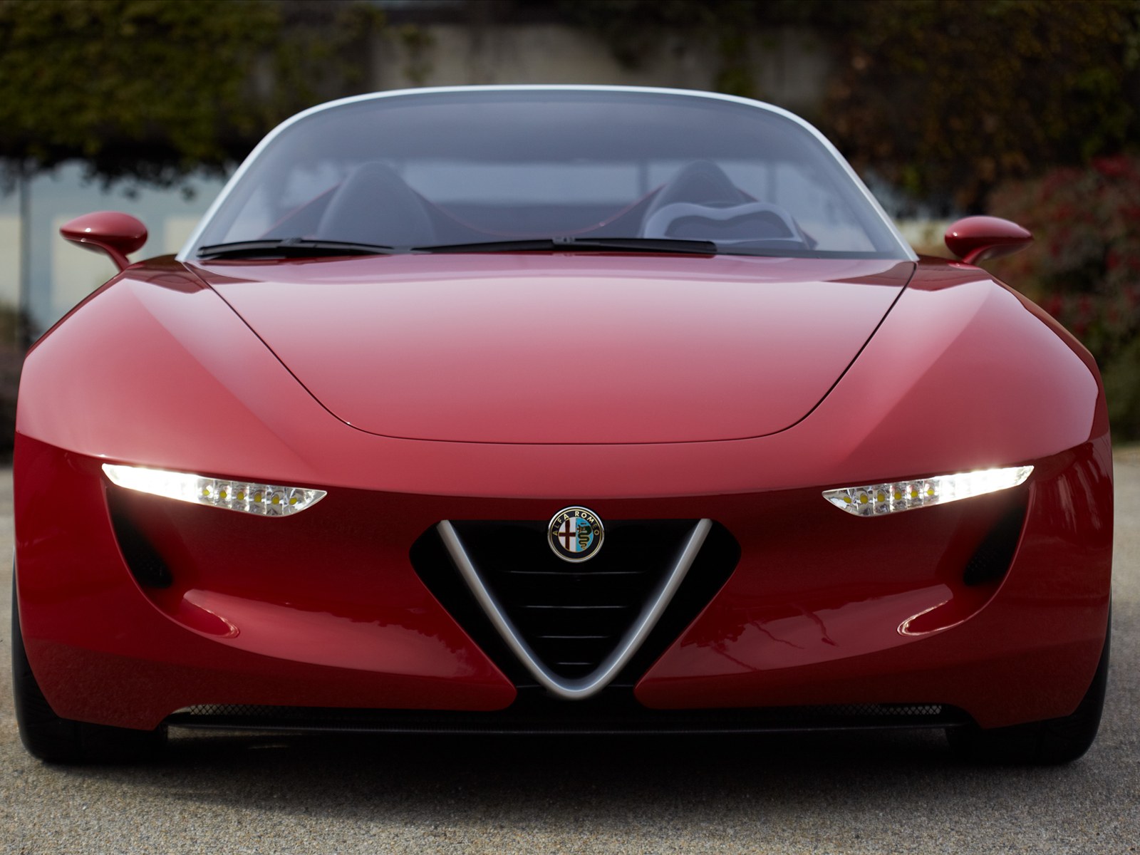 Ultimate Machines: Pininfarina 2uettottanta - Alfa Romeo Spider