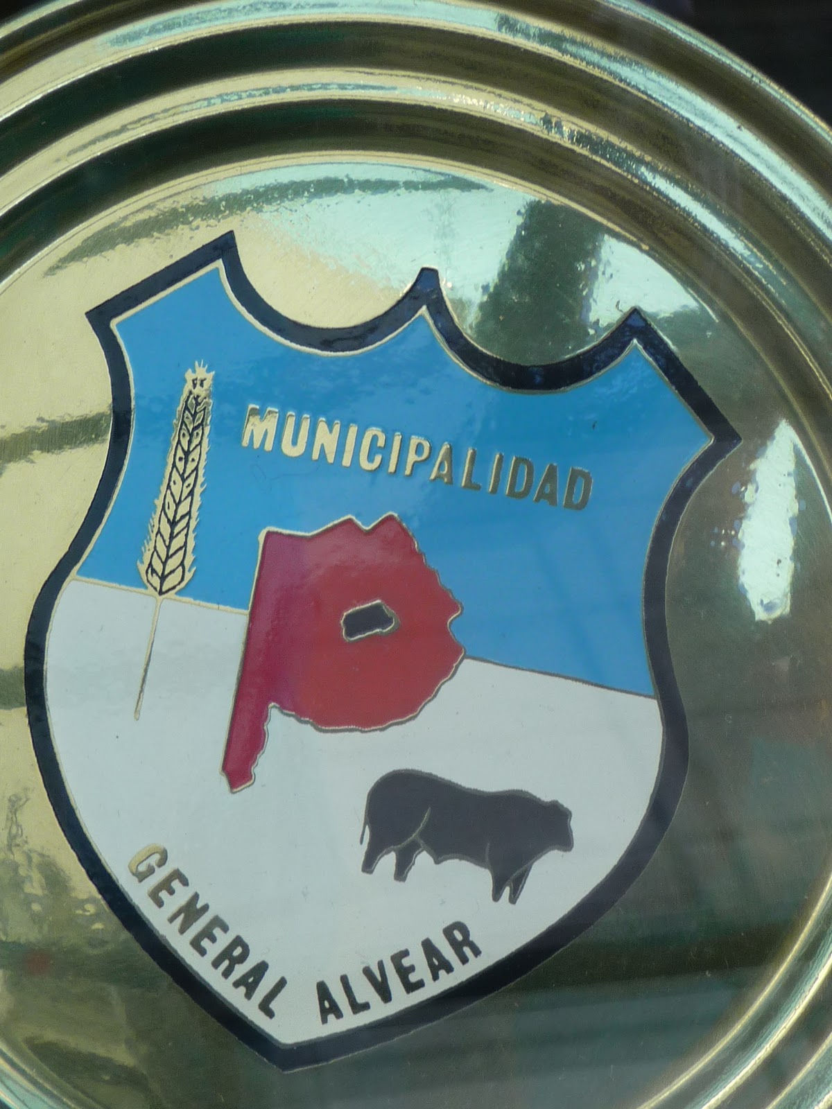 Heráldica en la Argentina: Escudo de General Alvear (Buenos Aires)