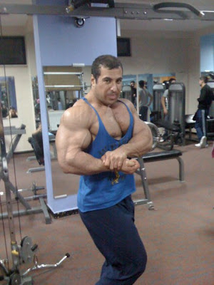 Muscle Lover: Turkish bodybuilder Timuçin Canel