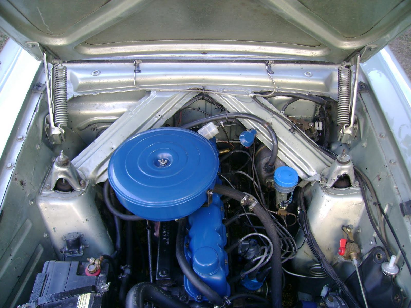 VENDO FALCON 72 EXCELENTE - ÚNICO - DE COLECCIÓN