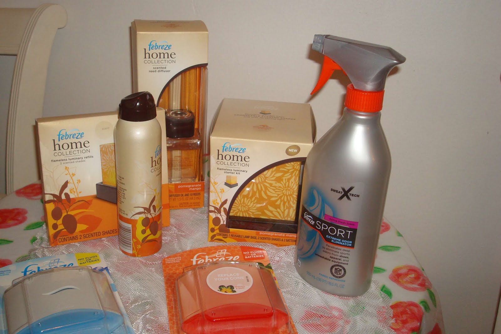 The Fabulous FEBREZE Home and Sport Collection- REVIEW ⋆ Brite and Bubbly