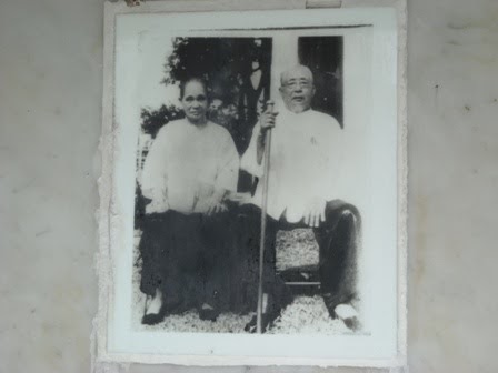 Sarawakiana@2: Sibu Tales : Family Cemetery Plot of the Ting Family in Sibu