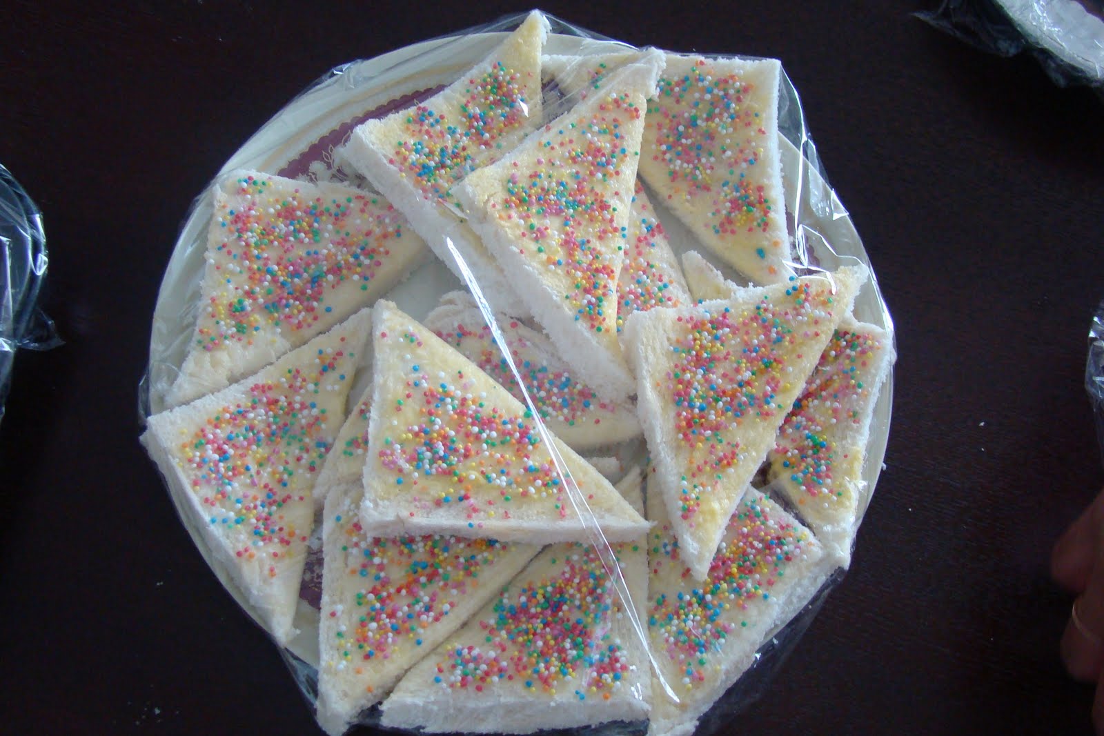 palate corner: fairy bread / princess bread